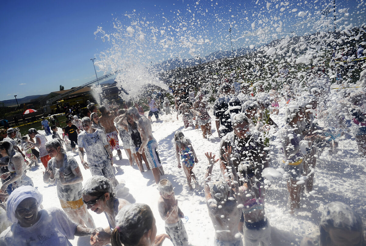 Smiles aplenty at Lehi’s annual Foam Day | News, Sports, Jobs - Daily ...